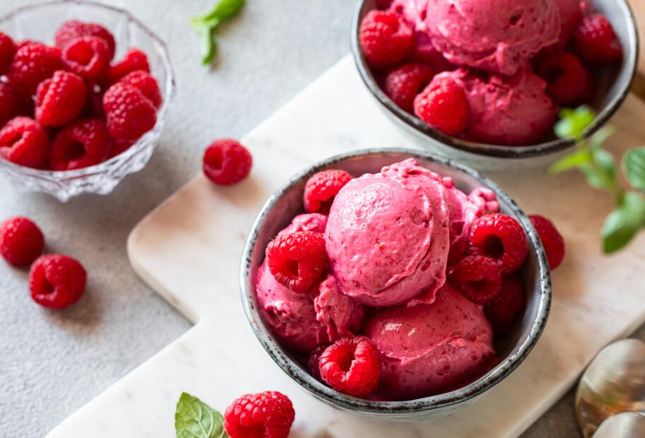 Himbeer-Bananen-Nicecream extra cremig Thermomix® – gelingt garantiert!