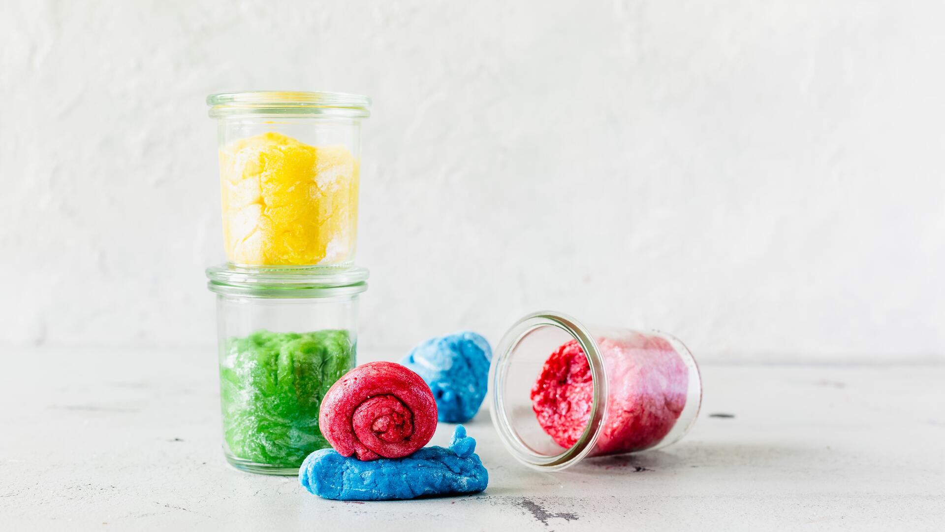 Knete selber machen im Thermomix® | ZAUBERTOPF